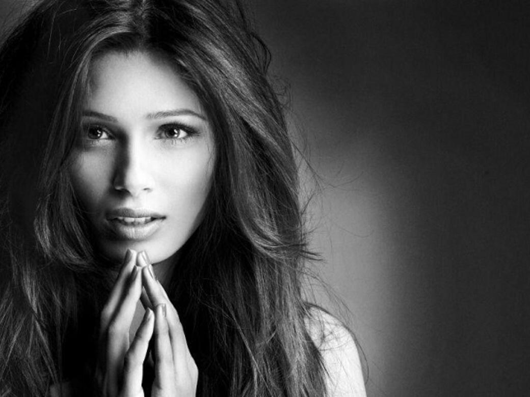 Freida Pinto Hot In Immortals