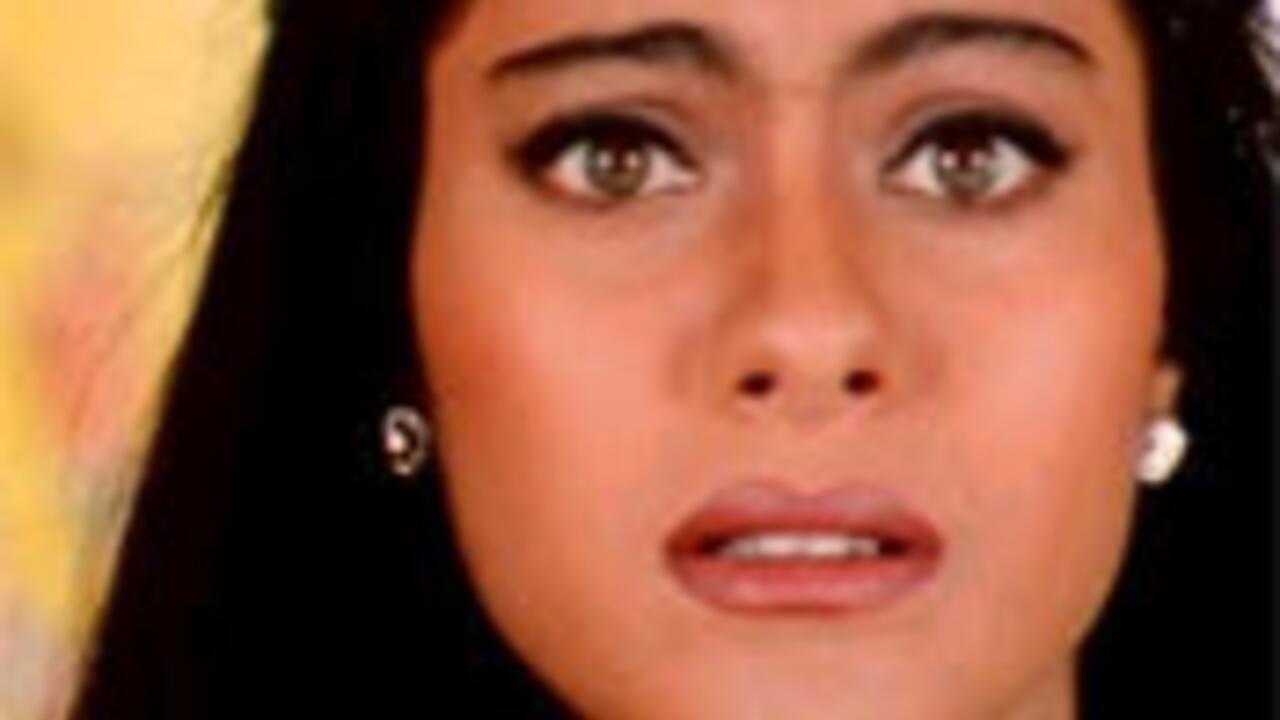 Shomu Mukherjee, Kajol's father, passes away.