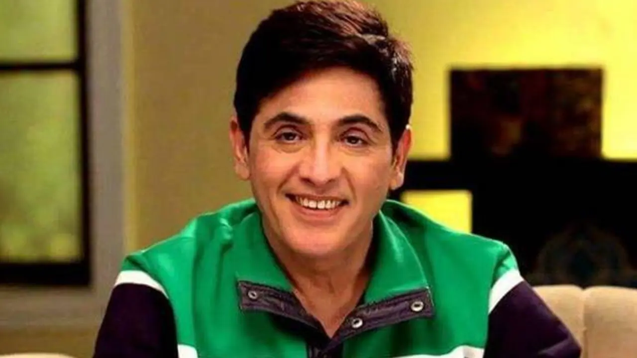 Aashif Sheikh takes style pointers from SRK's 'Karan-Arjun'