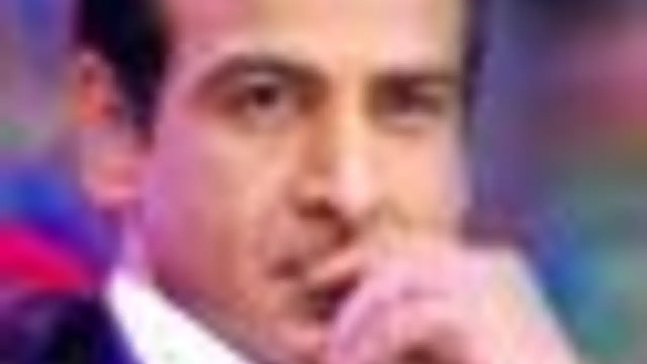 Show must go on for Ronit Roy!