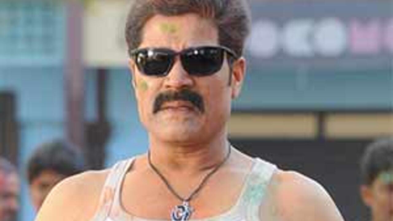 Don't categorize actors: Srihari
