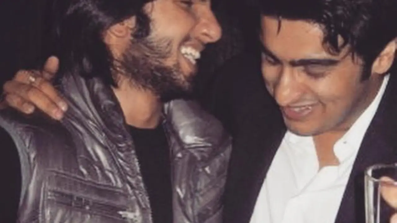 Bromance in the air!