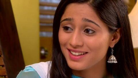 Soumya Seth Navya is happy in TV show Navya Photo