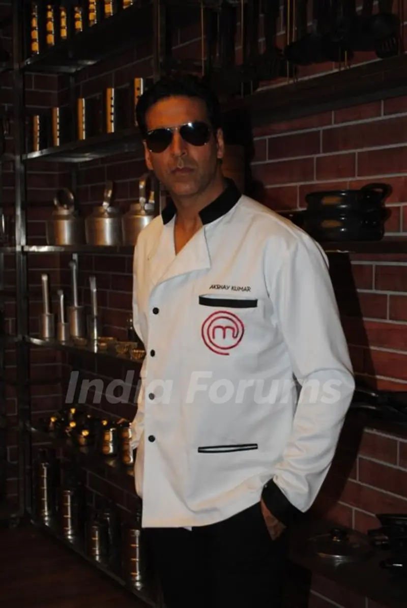 Akshay Kumar on the set of Amul Master Chef India Photo | 102066