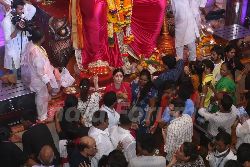 Tamannaah Bhatia visits Lalbaug Cha Raja Photo | 419835