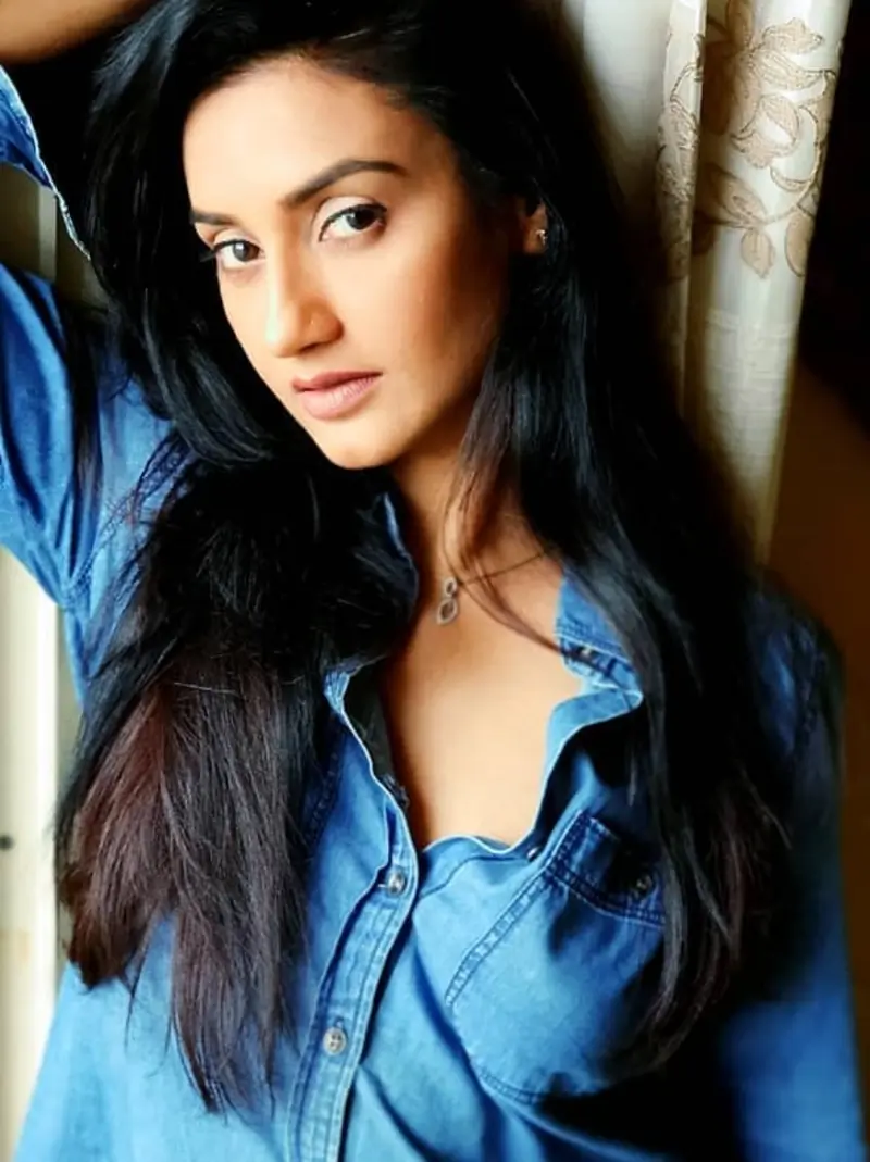 Rati Pandey welcomes nieces first birthday with a beautiful song!