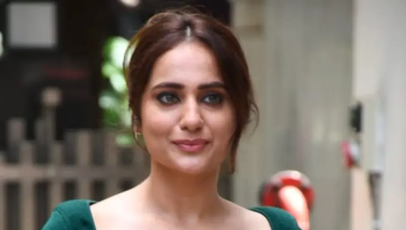 "People are workaholics here. I think I'm a different person when I'm in Mumbai" - Kusha Kapila