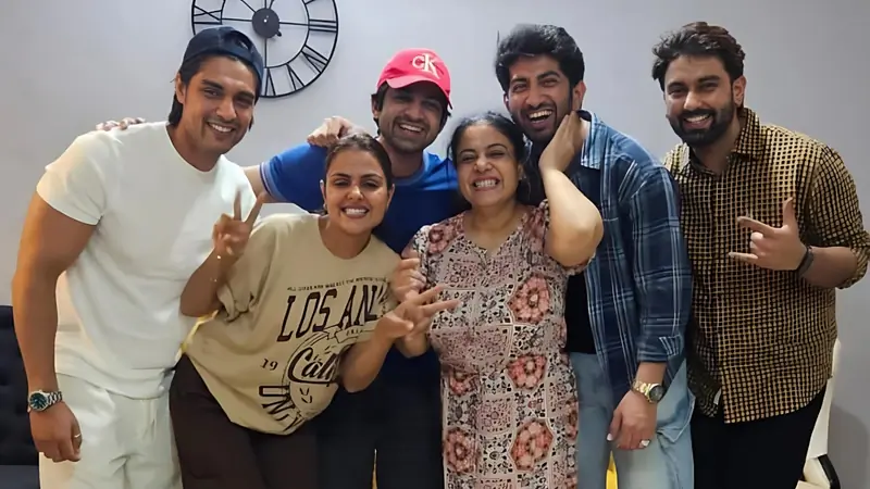 Love Singh enjoys the reunion with Udaariyan actors Ankit, Priyanka, Abhishek and others