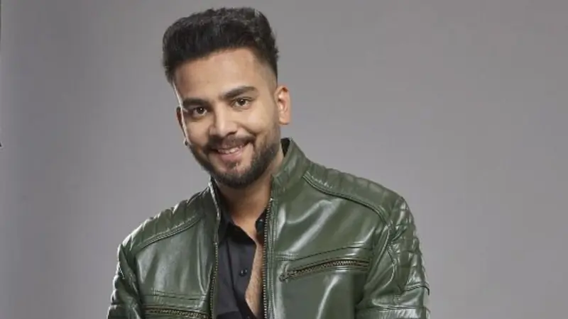 Elvish Yadav confesses his love on 'Laughter Chefs'—Who's the Mystery ...