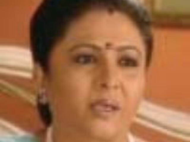 Roopa Divatia Height, Age, Family, Wiki, News, Videos, Discussion & More