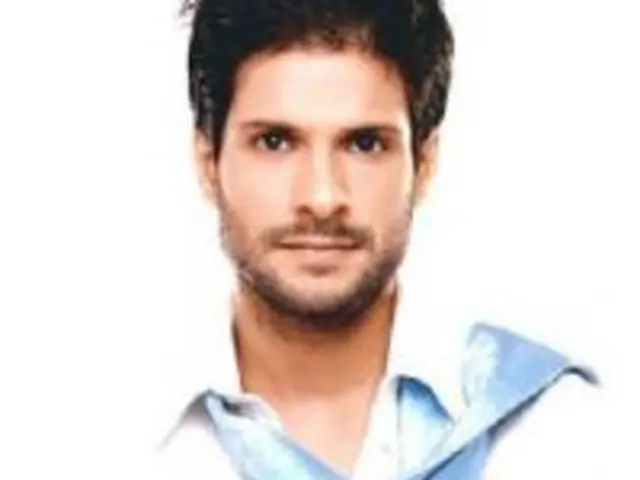 Prashant Chainani Height, Age, Family, Wiki, News, Videos, Discussion ...