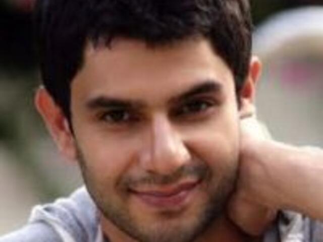 Arjun Mathur Height, Age, Family, Wiki, News, Videos, Discussion & More