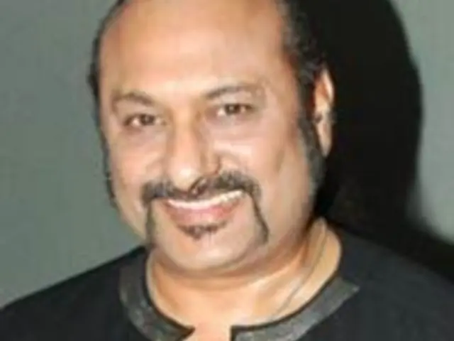 Leslie Lewis Height, Age, Family, Wiki, News, Videos, Discussion & More