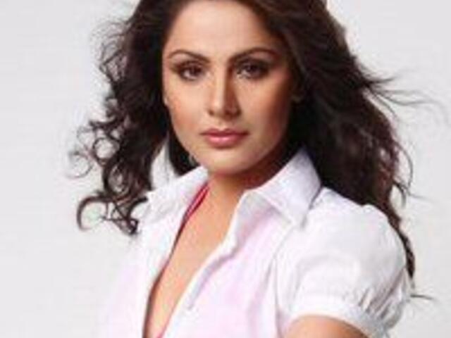 Simran Sachdeva Height, Age, Family, Wiki, News, Videos, Discussion & More