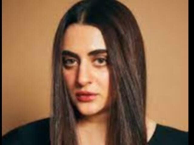 Shereen Height, Age, Family, Wiki, News, Videos, Discussion & More