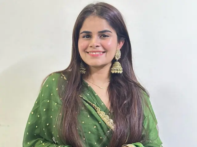 Dharna Durga Height, Age, Family, Wiki, News, Videos, Discussion & More